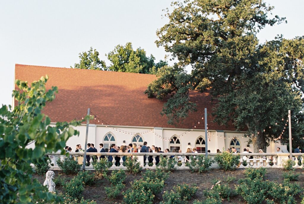 Elegant Fall Tented Wedding at Commodore Perry Estate - juliewilhite.com